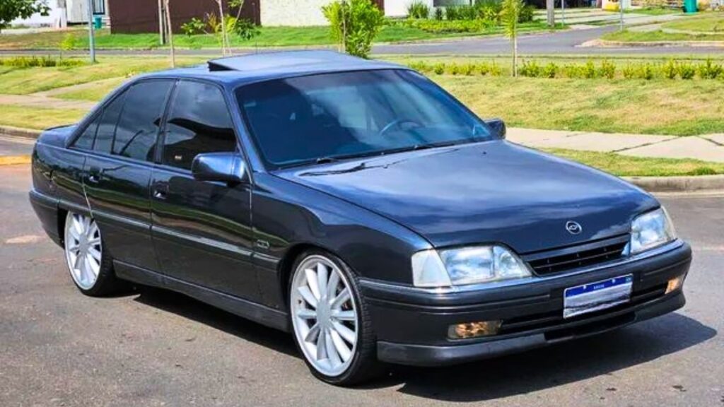 Omega 4.1: Ficha Técnica, História e Detalhes da Tecnologia Automotiva deste Clássico